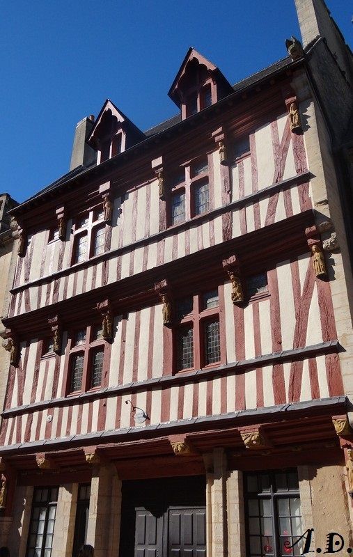 BAYEUX : L'HOTEL D'ARGOUGES